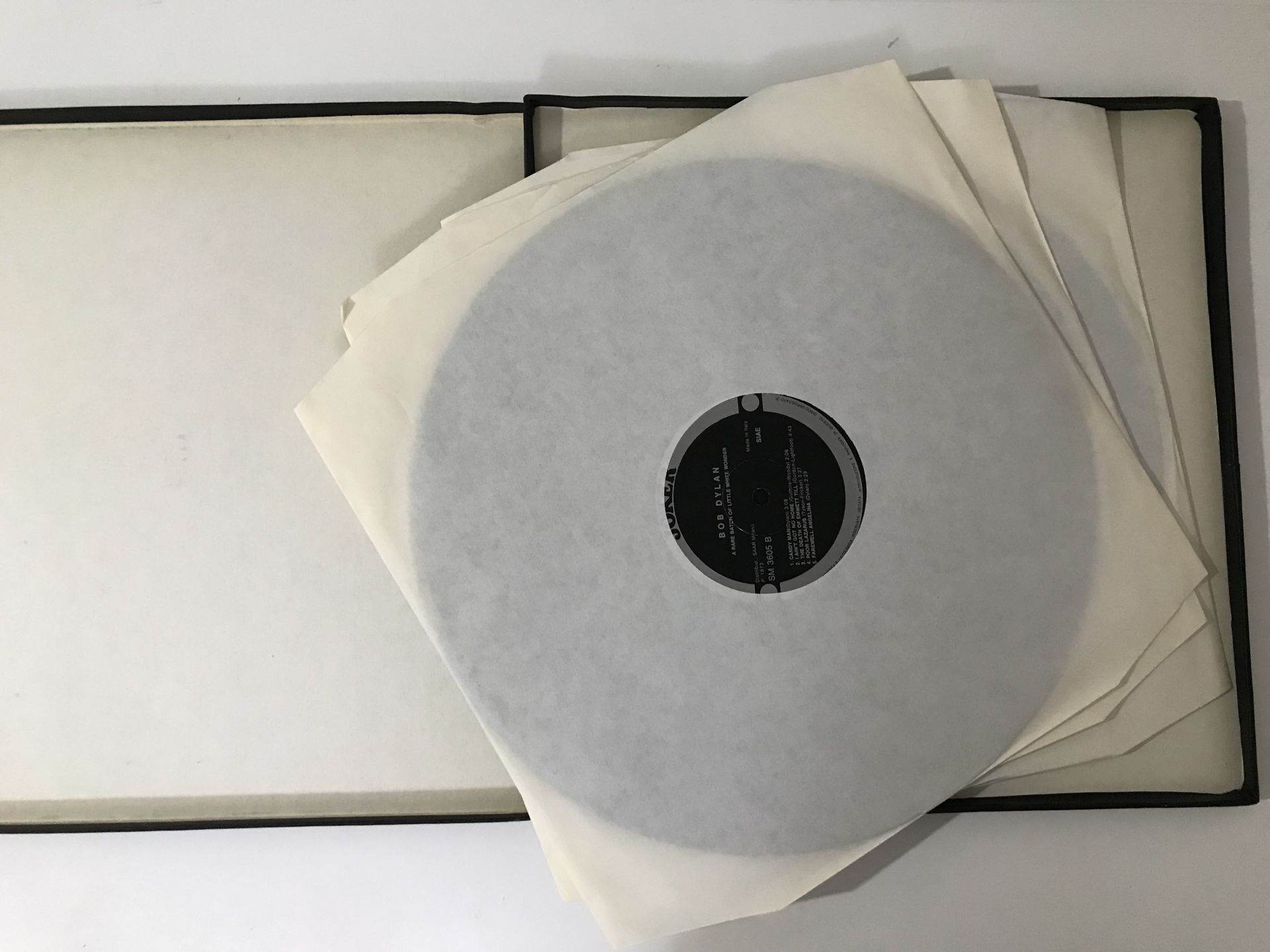 Bob Dylan – Bob Dylan (3 LP Kutulu Set) Plak, CD, DVD Satın Al