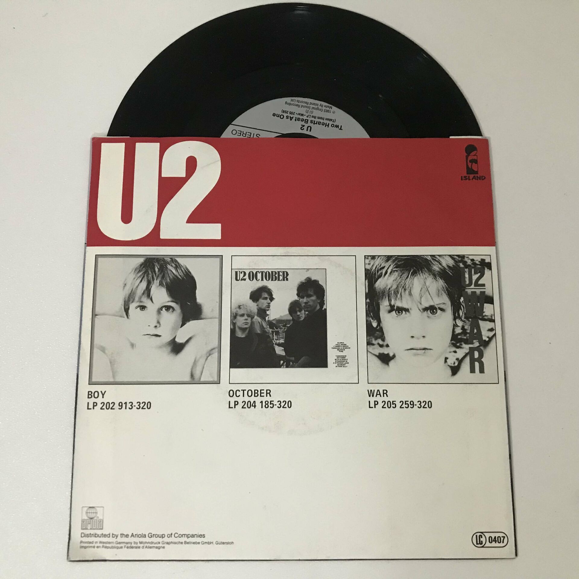 U2 – >40
